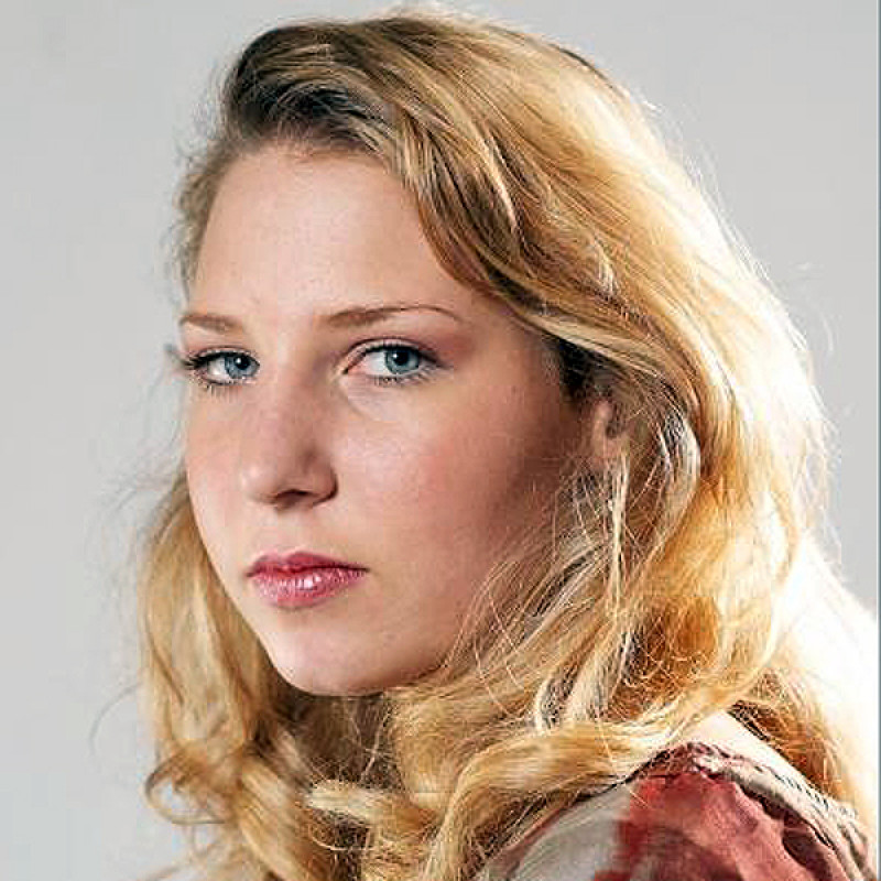Real women | Lisette | Bullet Models