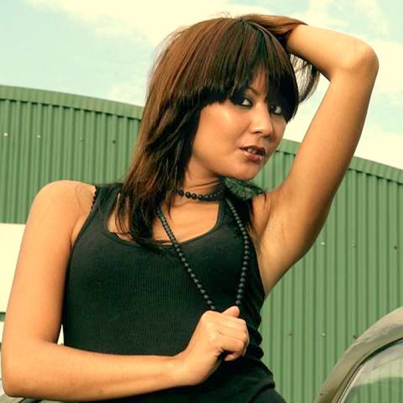 Real women | Lesley Ann | Bullet Models