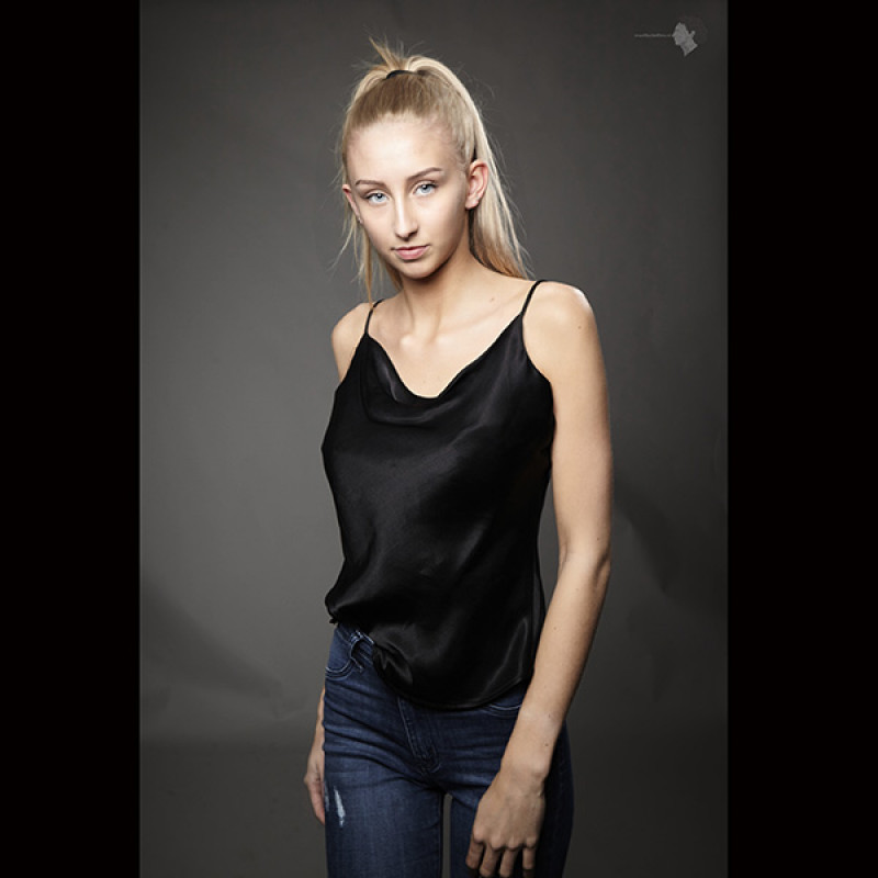 Characteristic women | Laurence | Bullet Models