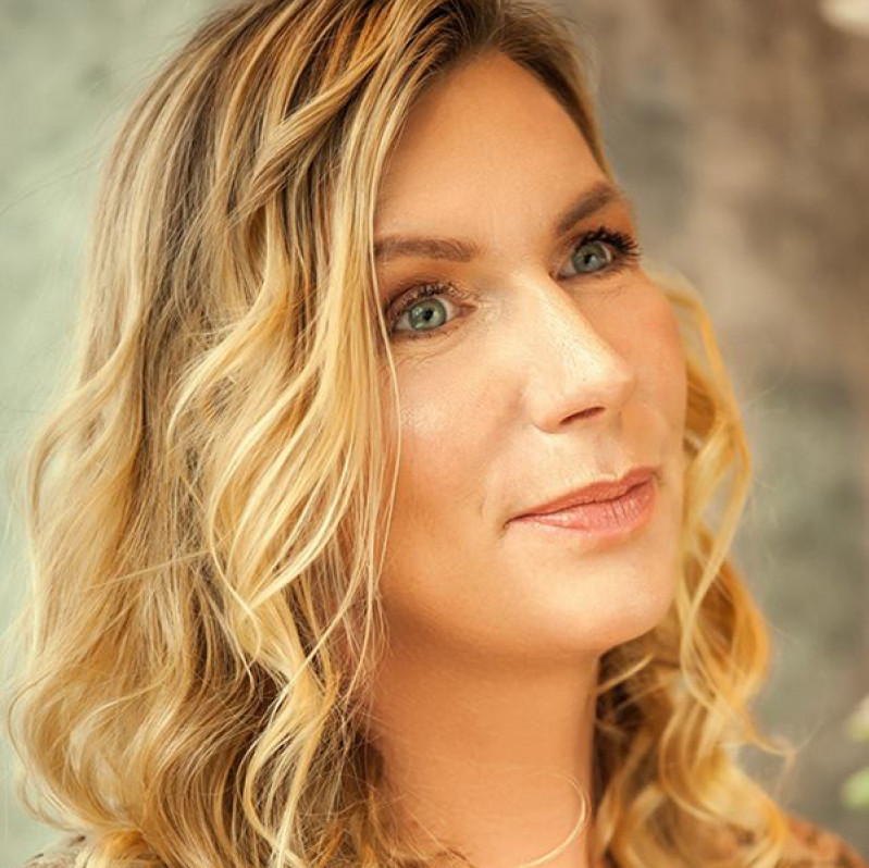 Real women | Angela | Bullet Models