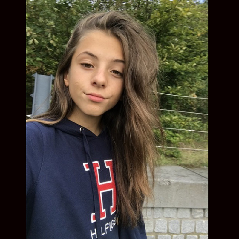 Women | Juul | Bullet Models