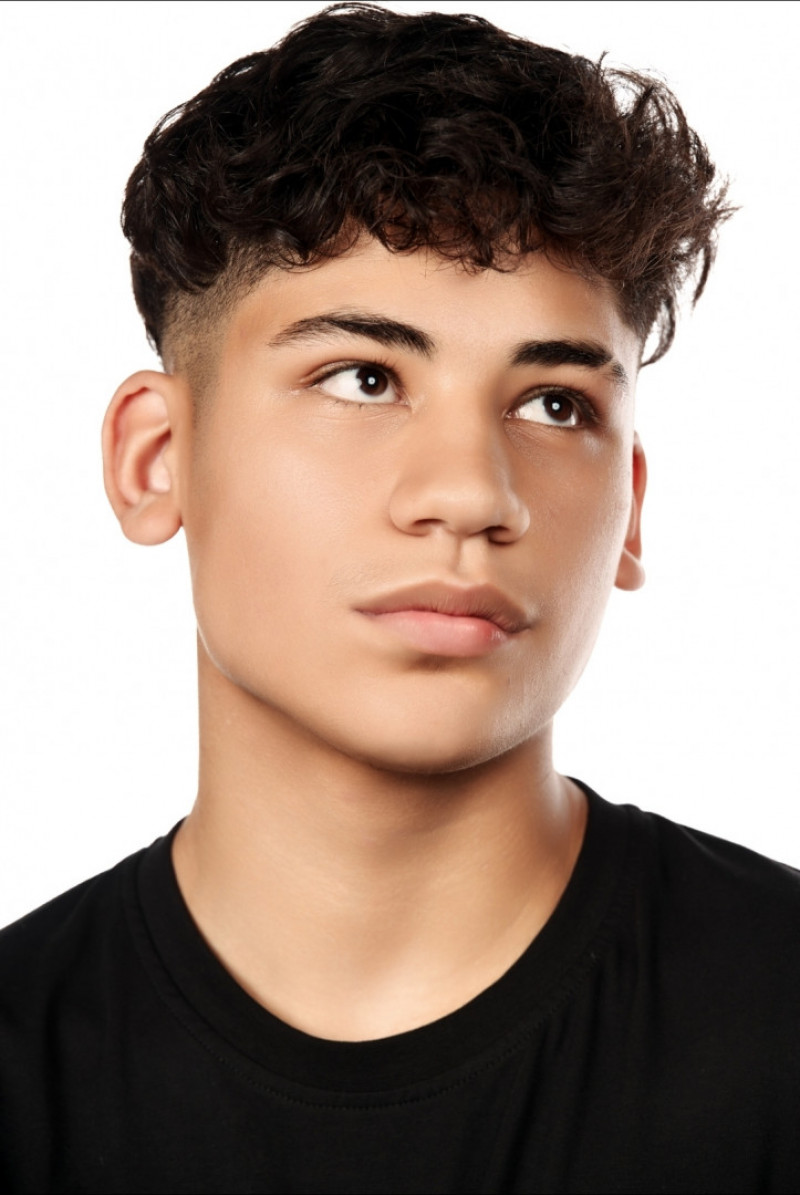 Men | Roger | Bullet Models