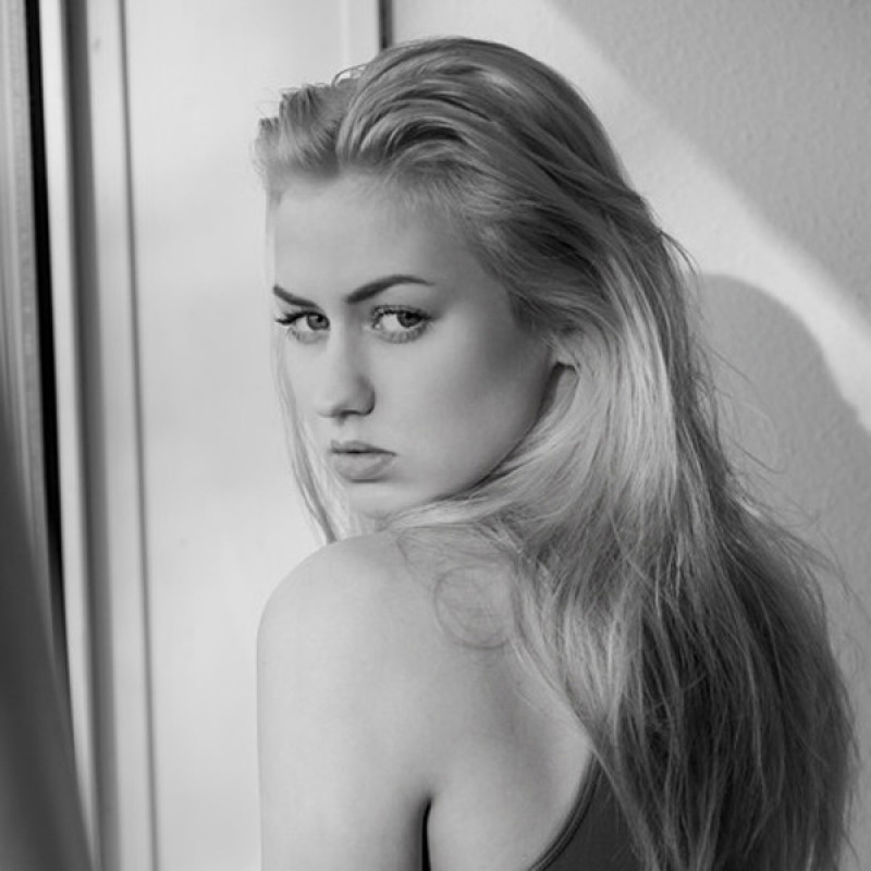 Characteristic women | Vera | Bullet Models