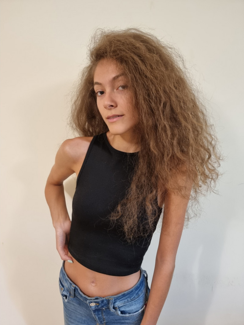 Women | Neda | Bullet Models