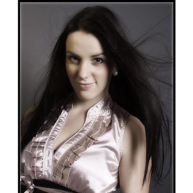 Real women | Esther | Bullet Models