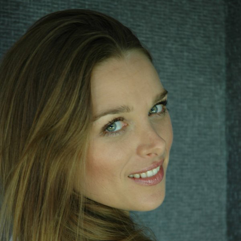 Characteristic women | Nienke | Bullet Models