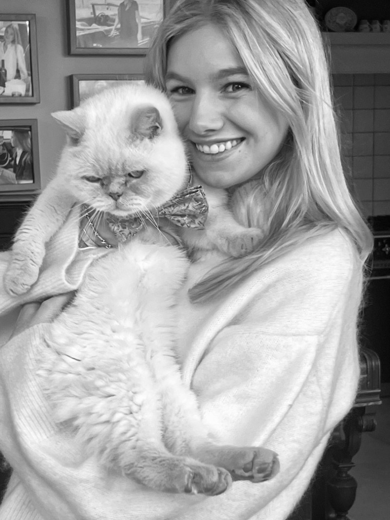 Characteristic women | Charly | Bullet Models