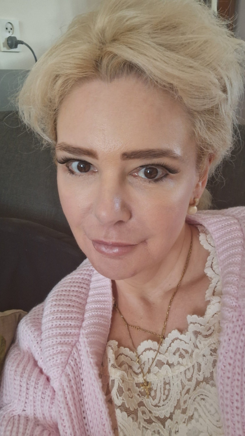 Real women | Wendy | Bullet Models