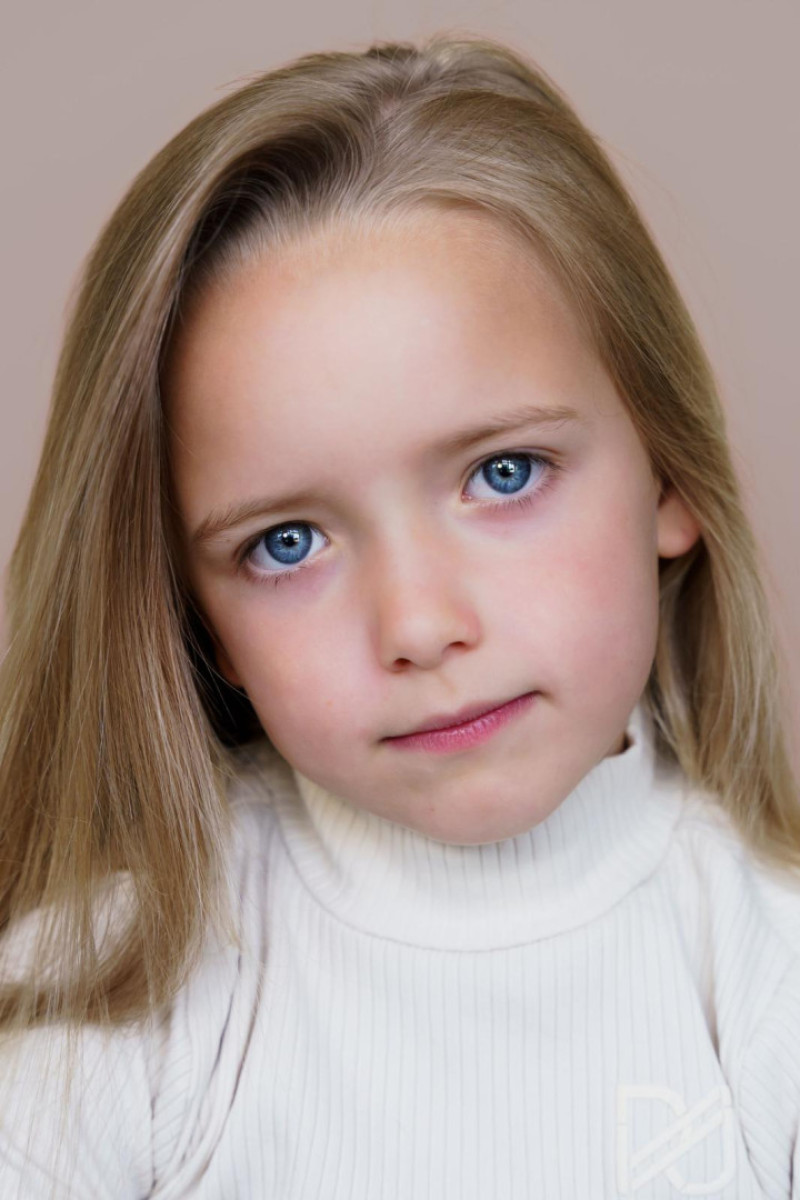 Kids | Sofie | Bullet Models