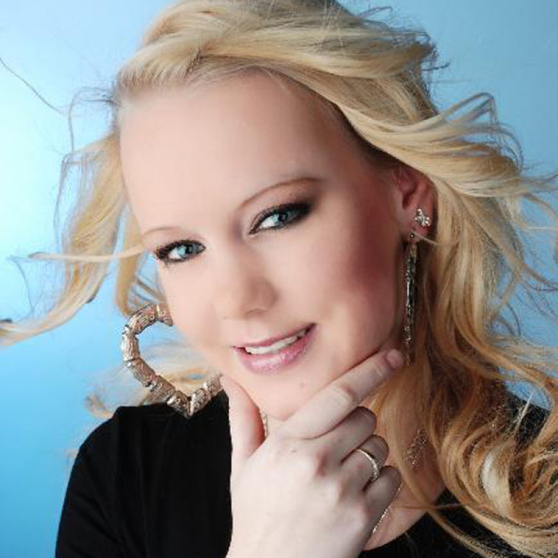 Real women | Cheryl | Bullet Models