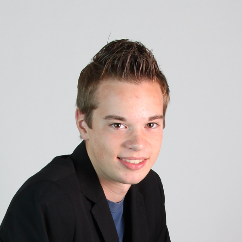 Real men | Steven Niels | Bullet Models