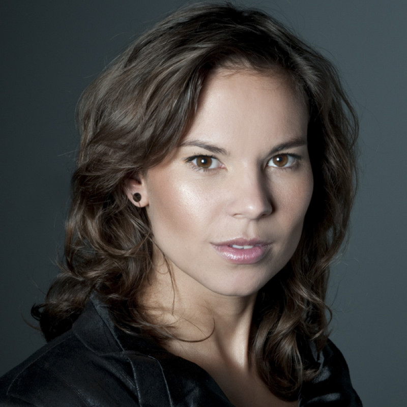 Characteristic women | Winny | Bullet Models