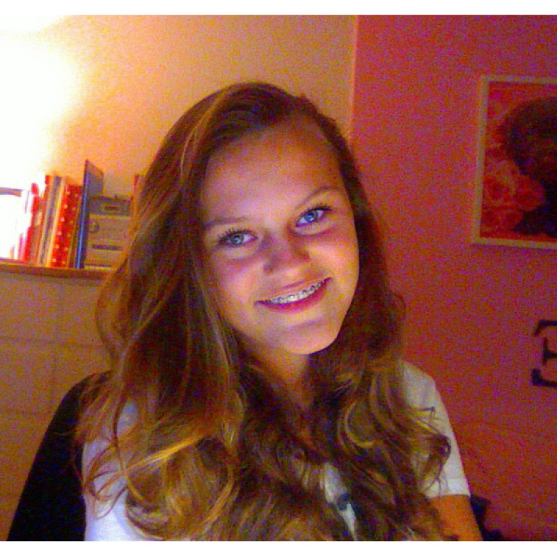 Real women | Floortje | Bullet Models