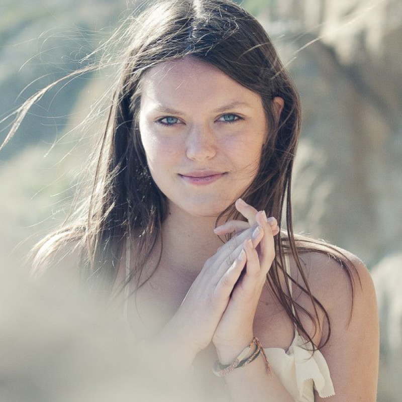 Characteristic women | Isabelle | Bullet Models