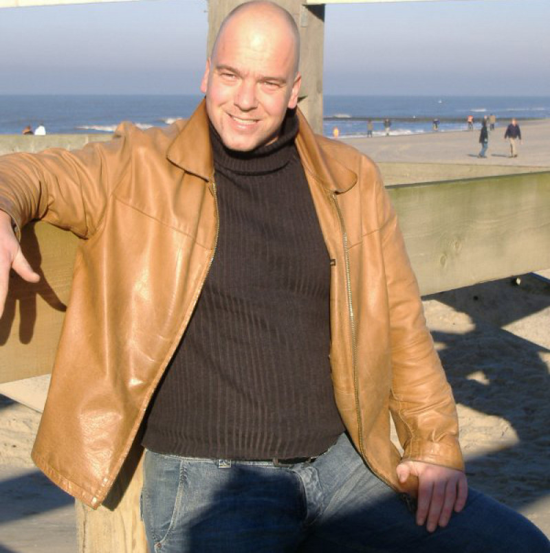 Real men | René | Bullet Models