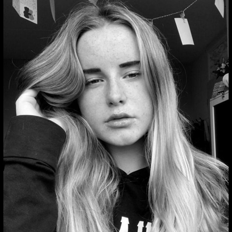 Women | Rachelle | Bullet Models