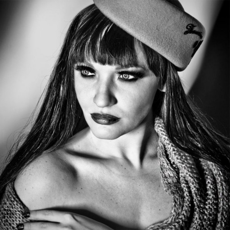 Characteristic women | Danielle | Bullet Models