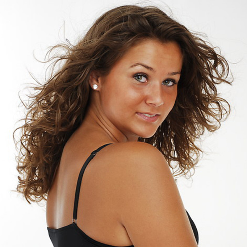 Real women | Linda | Bullet Models