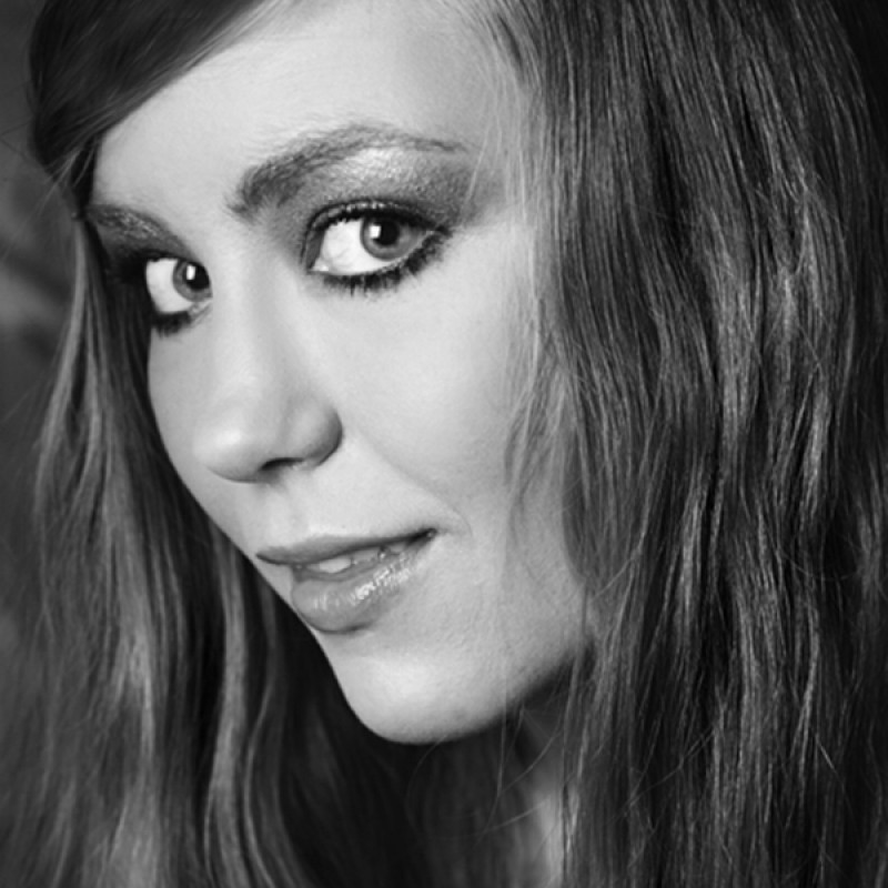 Real women | Rowena | Bullet Models