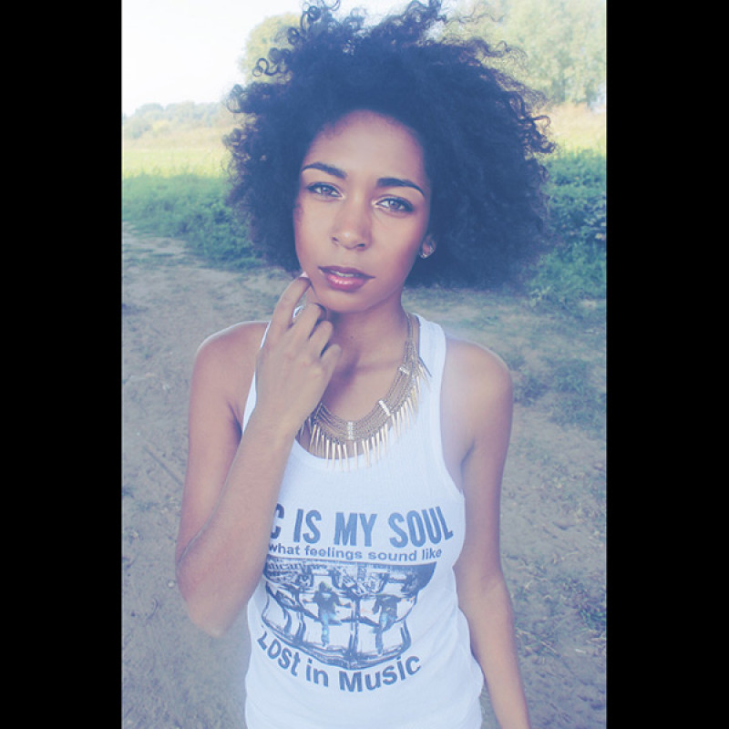 Characteristic women | Pam | Bullet Models