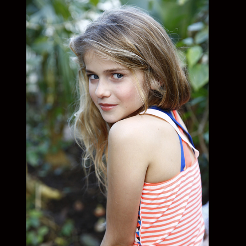 Girls | Sara | Bullet Models