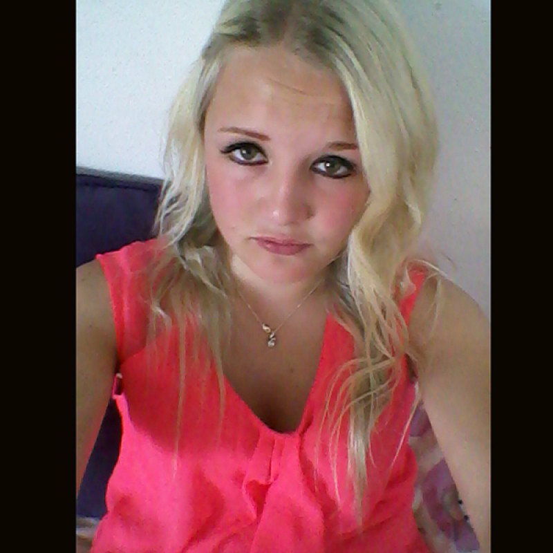 Real women | Puck | Bullet Models