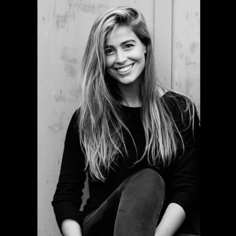 Characteristic women | Robin | Bullet Models