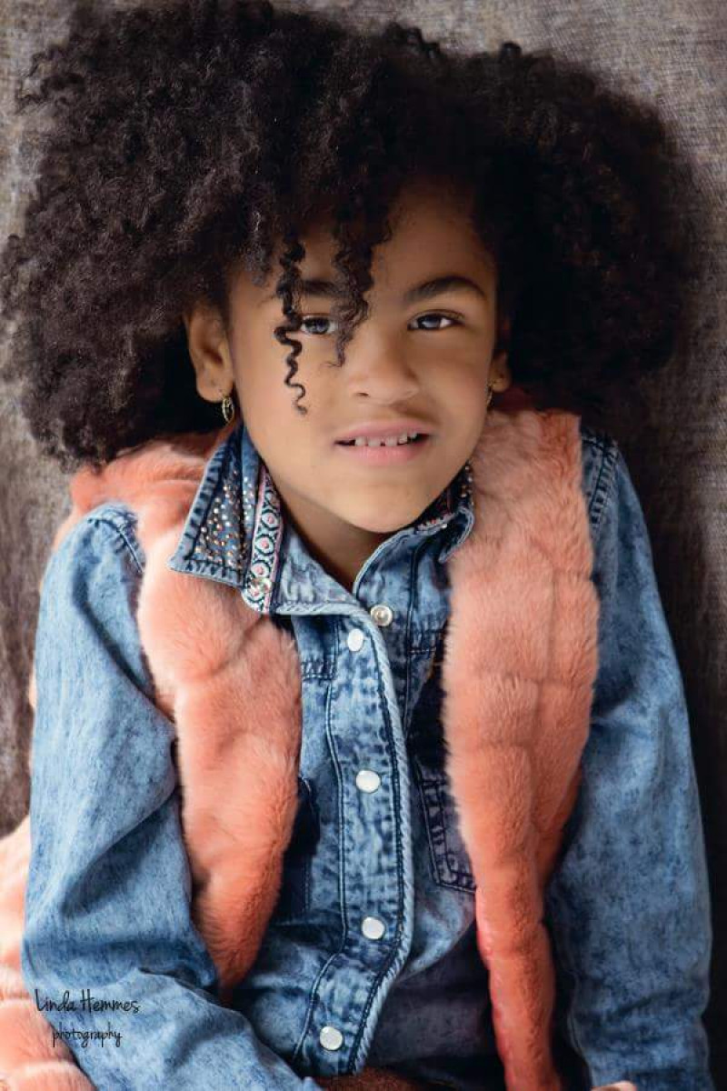 Girls | Ana Mikayla | Bullet Models