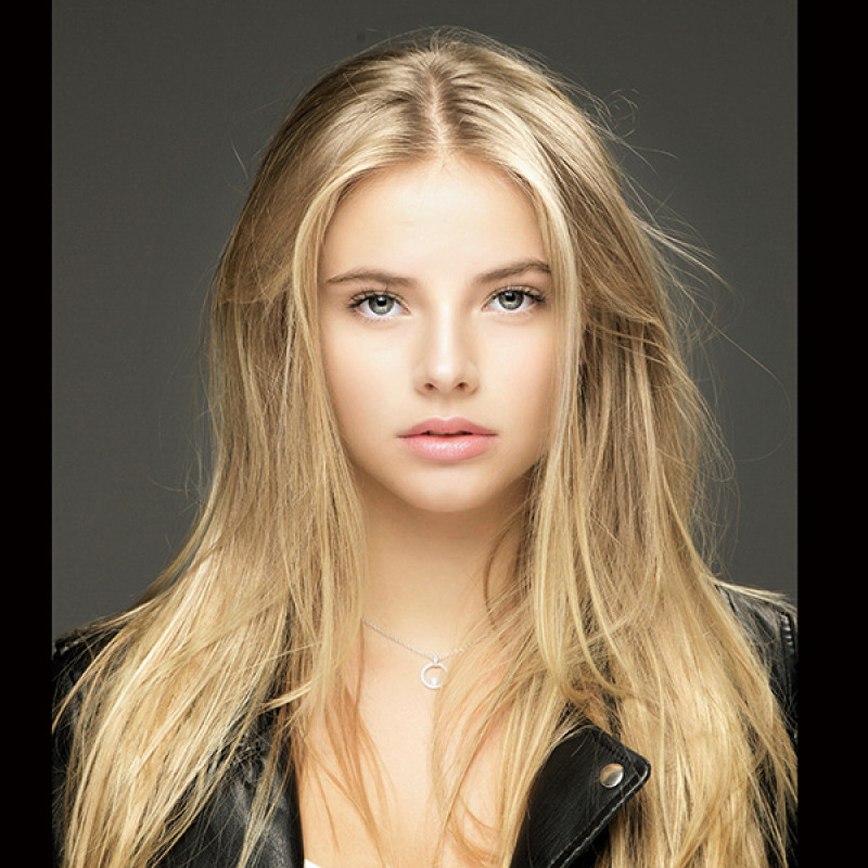 Pro-models women | Kelly | Bullet Models