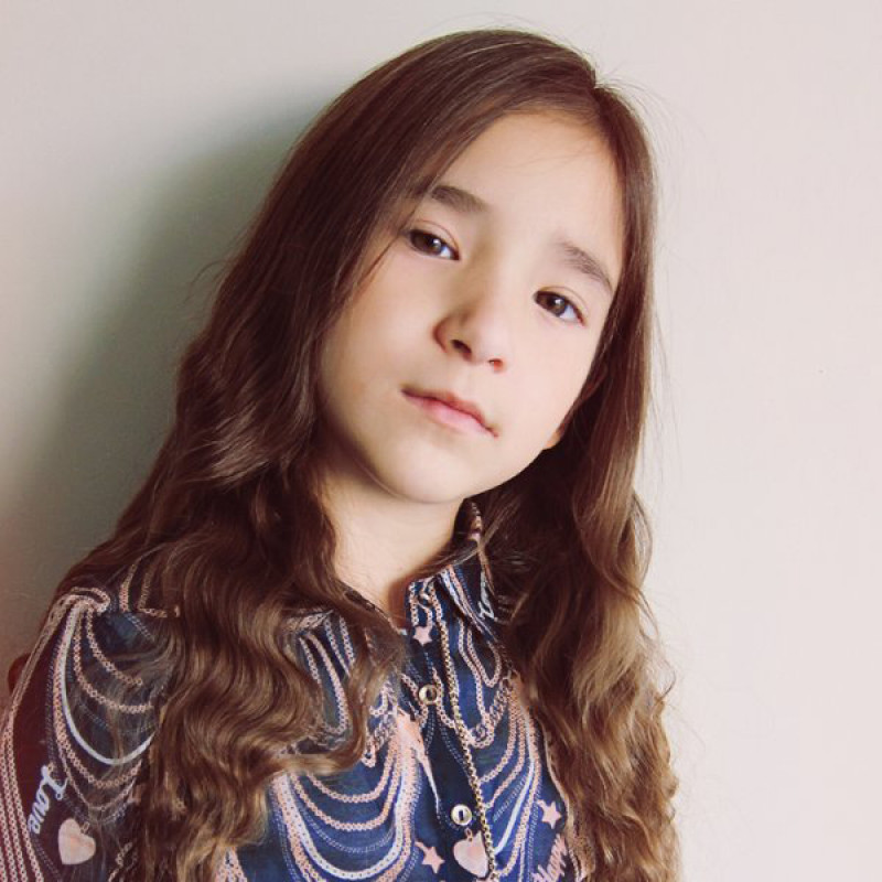 Girls | Elise | Bullet Models