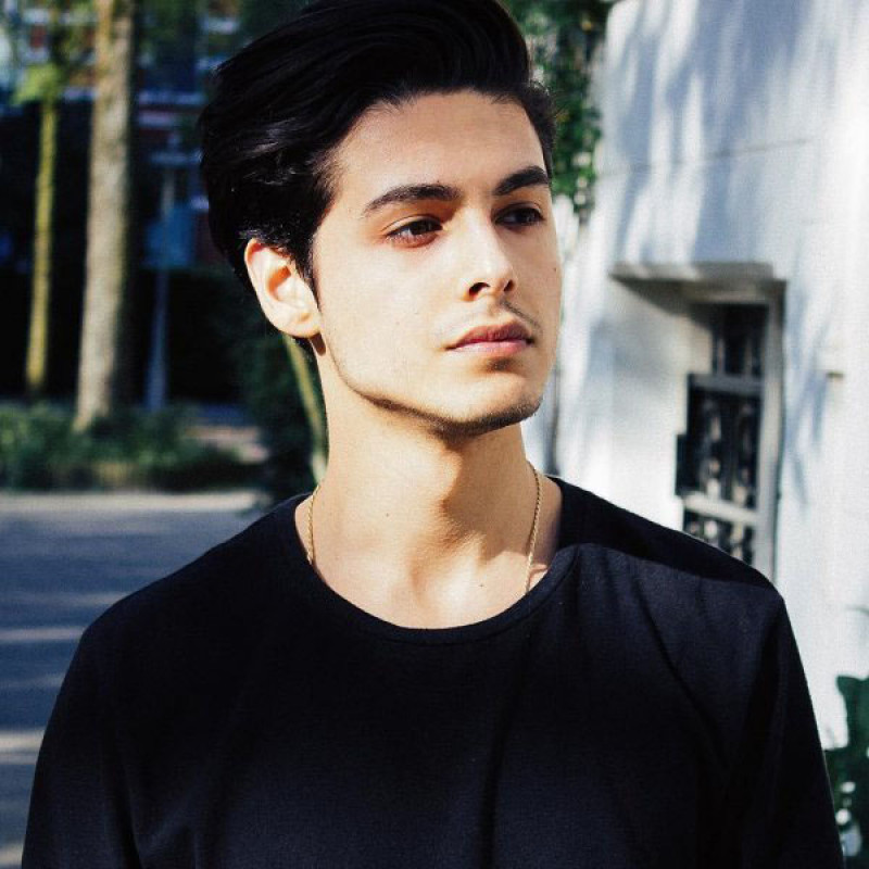 Characteristic men | Richard | Bullet Models